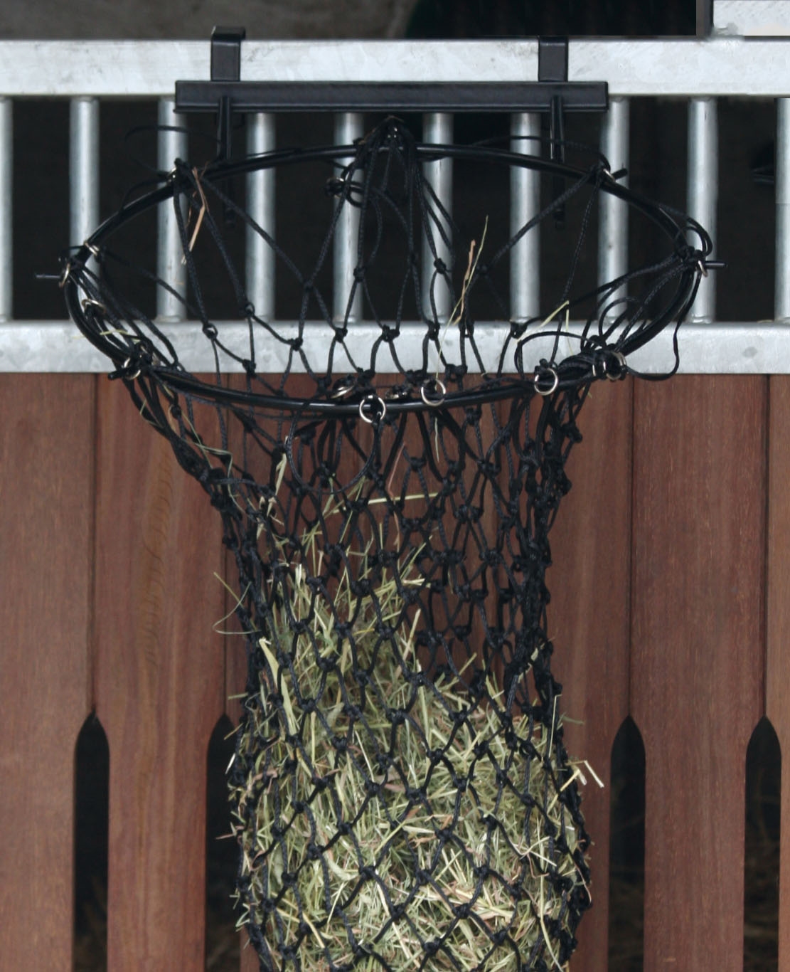 Hay Net Filler, hønet opfyldning